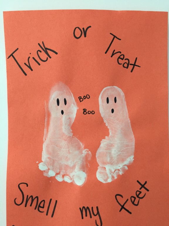 Get in the Spooky Spirit :: Halloween Art Projects and Books